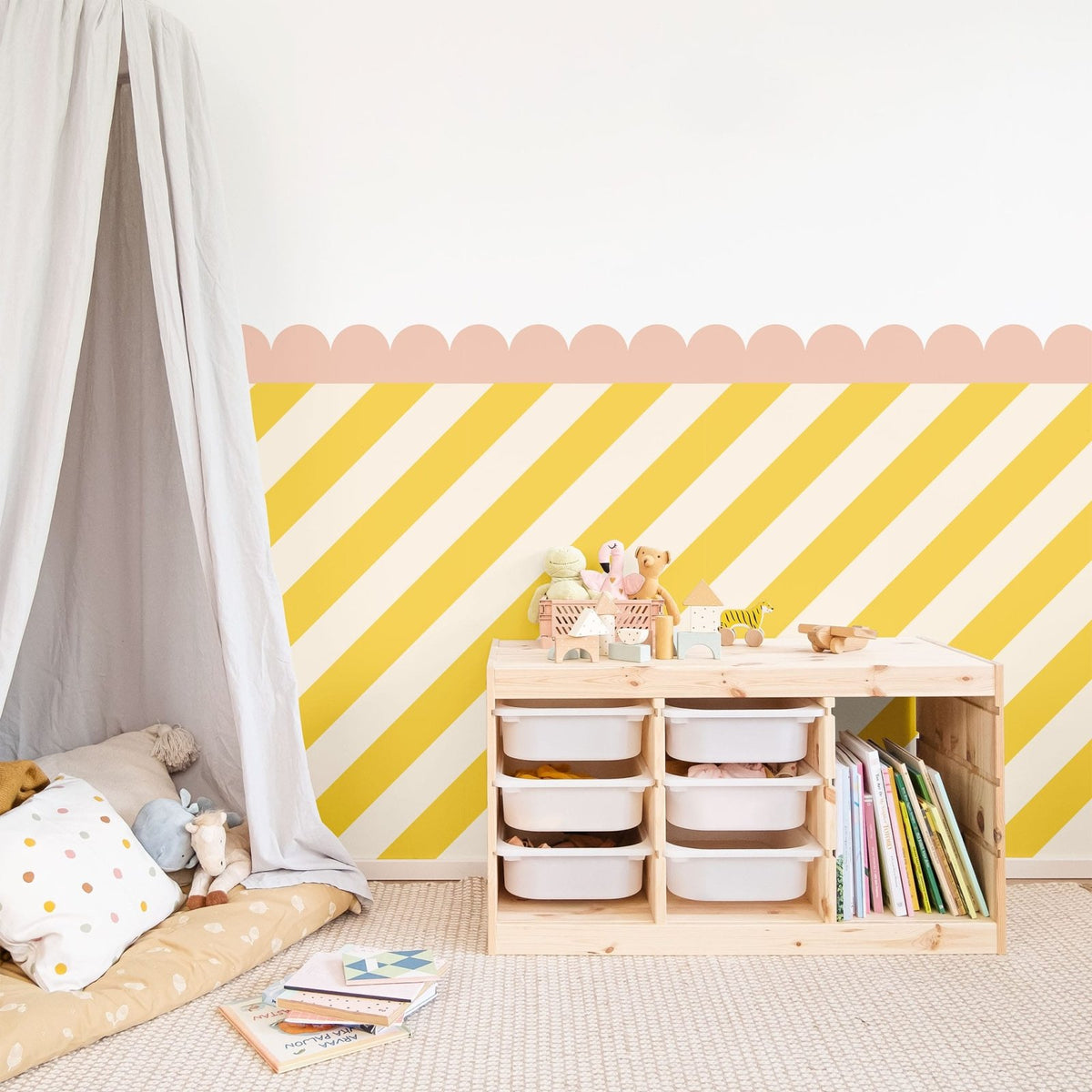 Papier peint rayures diagonales Candy Stripe pour demi-mur – Auto ...